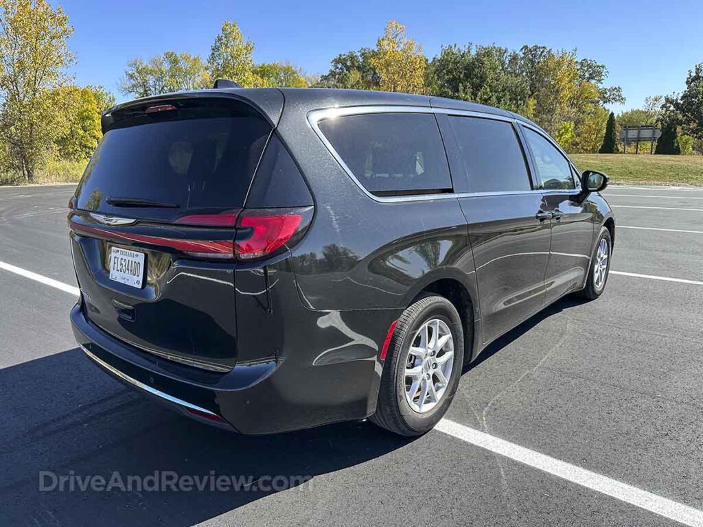 2023 Chrysler Pacifica review: I guess I like minivans now – DriveAndReview